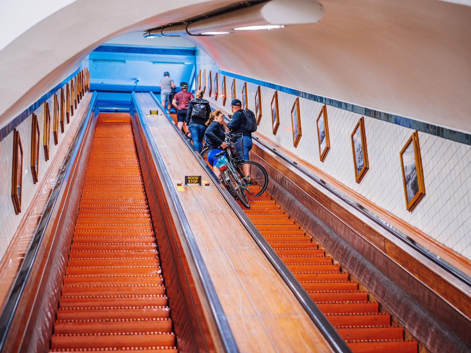 Sint-Annatunnel in beeld | Wegen en verkeer